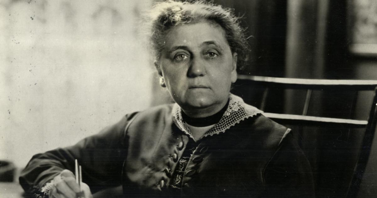 Jane Addams, 1860-1935 | Hoover Institution Jane Addams, 1860-1935